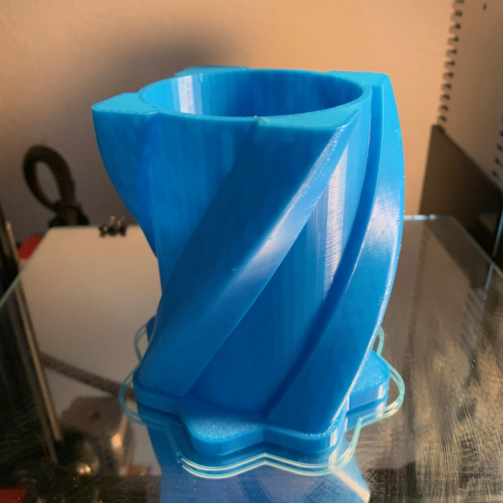 3D Printable Twisted Box by Sabrina Russell