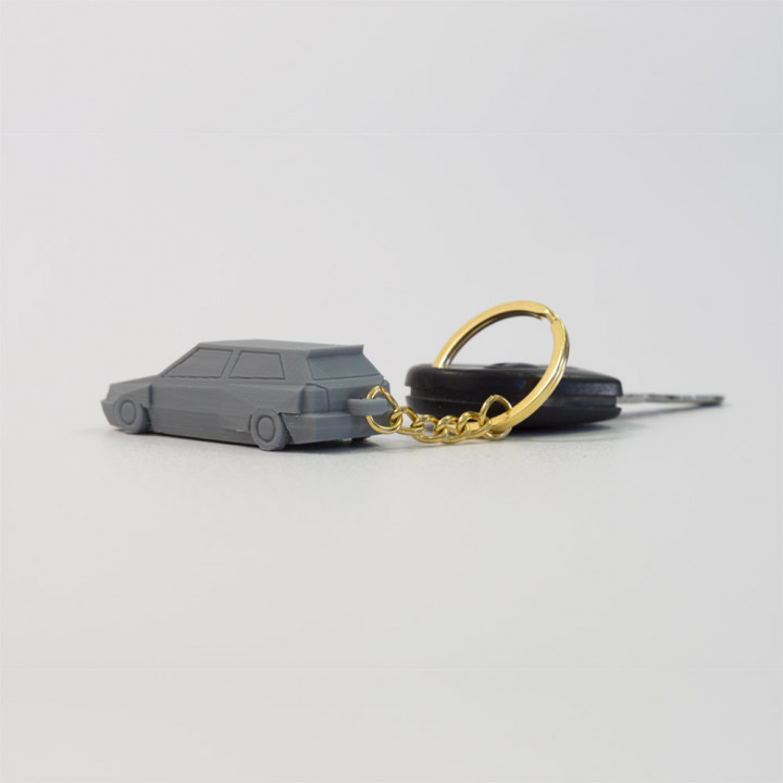 3D Printable LOW POLY - KEY RING VW GOLF III AERO KIT by Sydney CHAPRON