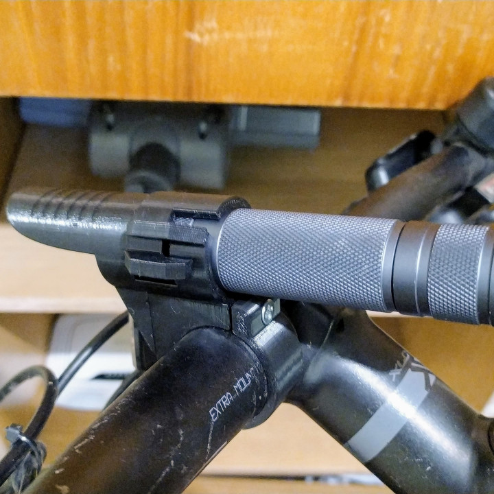3D Printable 24mm flashlight bike mount by eduard