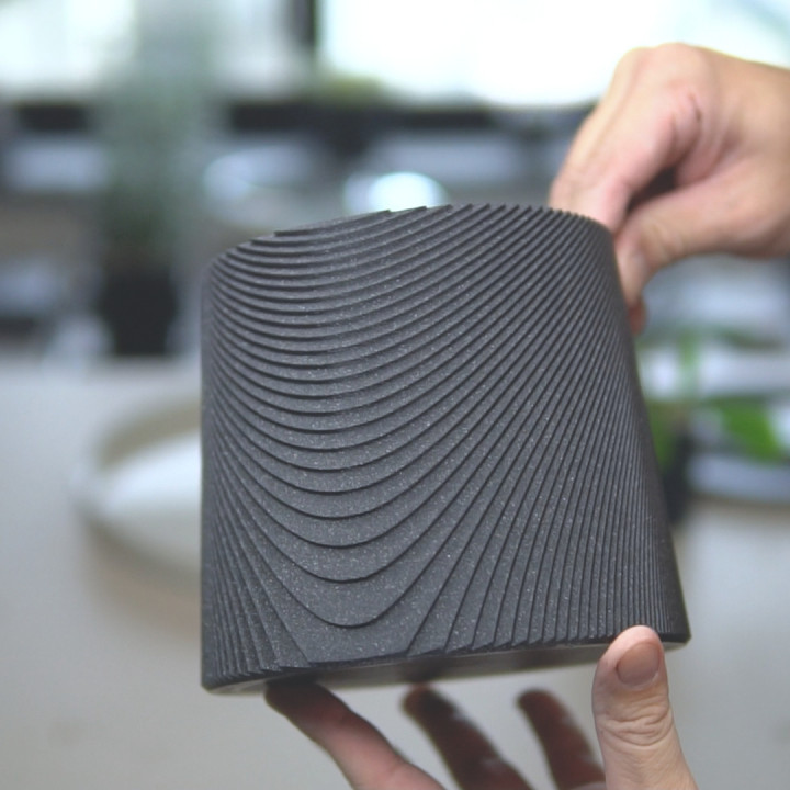 3D Printable Plants pot _ STRATA by Jamport