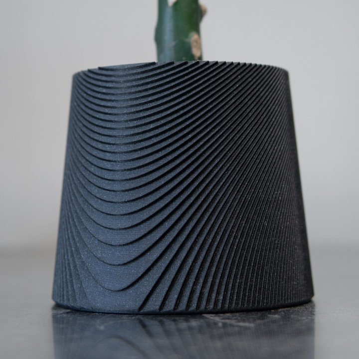 3D Printable Plants pot _ STRATA by Jamport