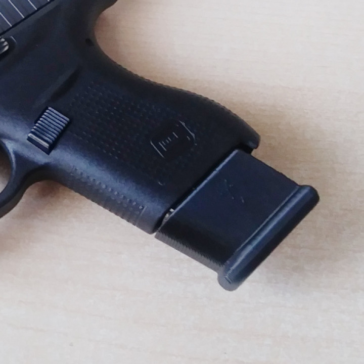 3D Printable Wrap around base plate for ETS G42 by Pete Zaitcev
