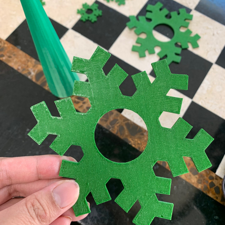3D Printable Snowflake Christmas Tree by 3dpimp by Sabrina Russell