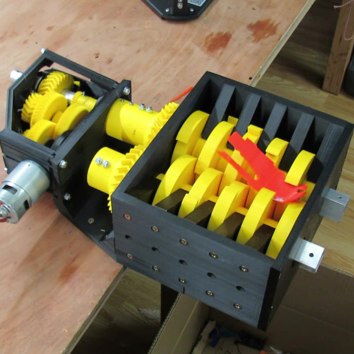 3D Printable 3D-printable shredder by Brian Brocken