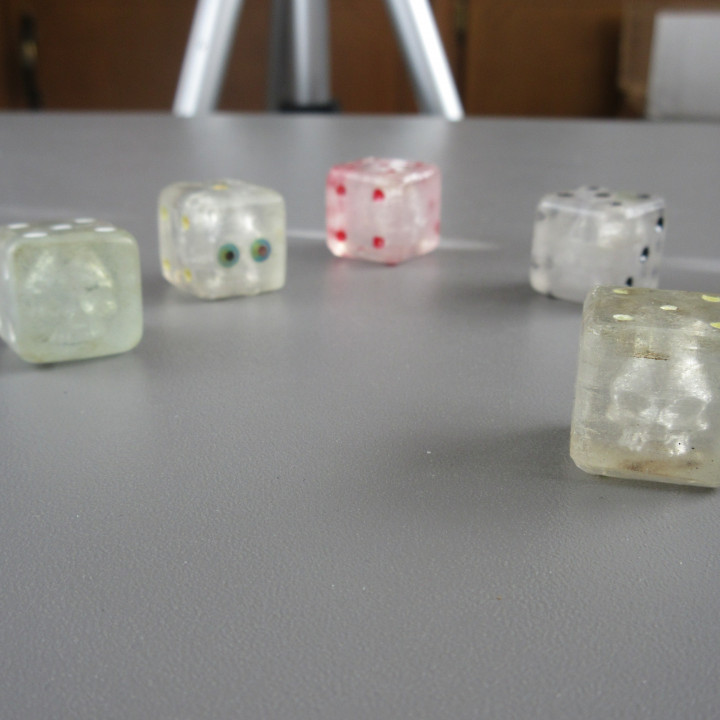 3D Printable Embedded Skull Dice for Transparent 3D Printing by Joseph ...