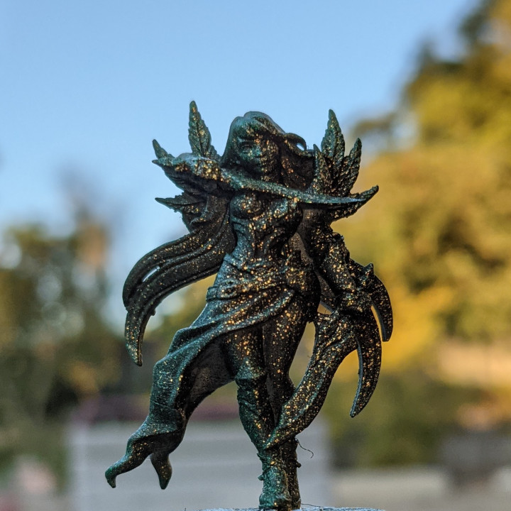 3D Print of Valeen - Female blade dancer - 32mm - DnD by Megazard