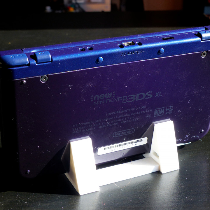 3D Printable New Nintendo 3DS XL Display Stand by Andre