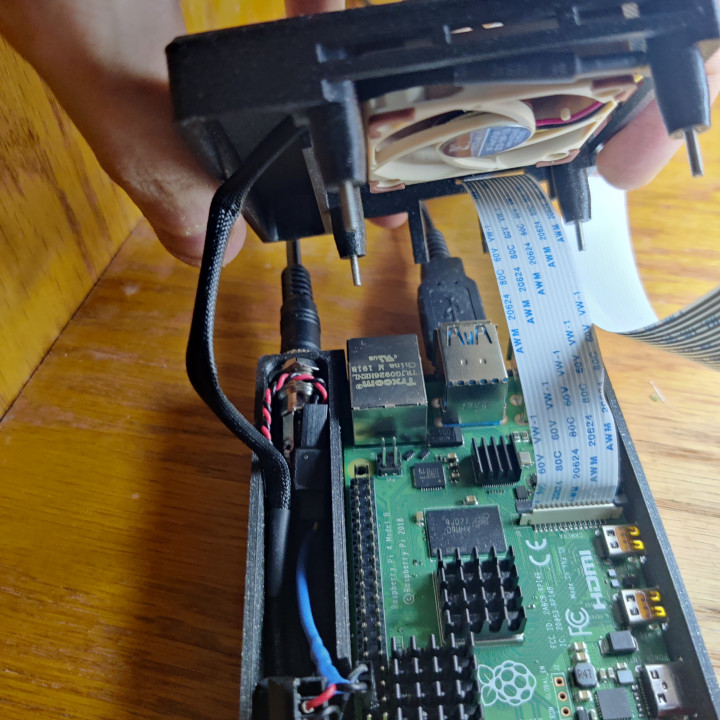 3D Printable Raspberry Pi 4B Case for Noctua Fan by David Naoum