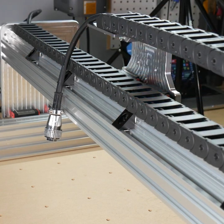 3D Printable Queenbee X Moving Drag Chain mount by Josh