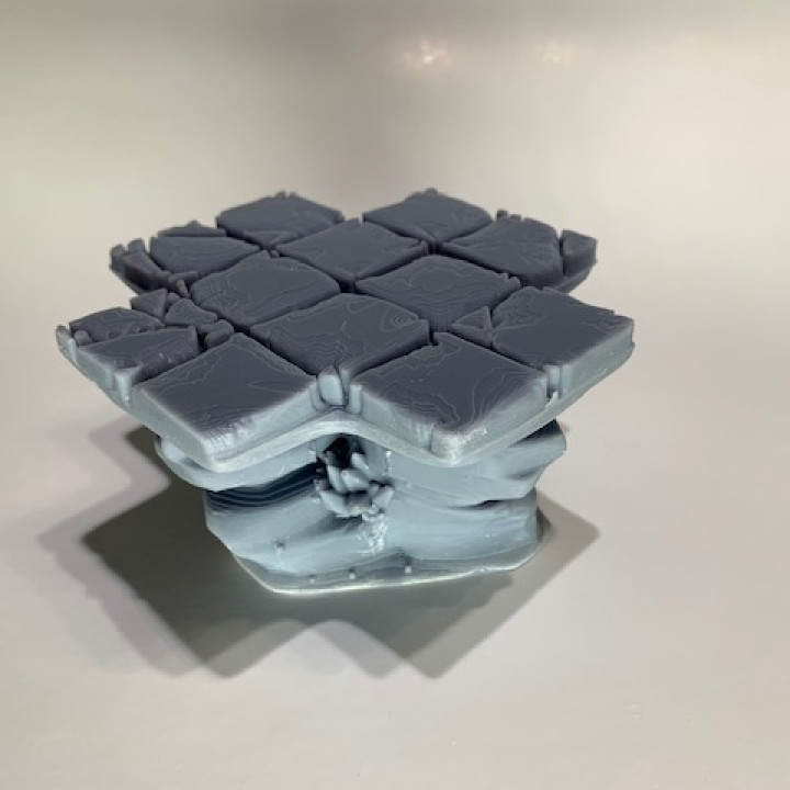 3D Printable Elevated dungeon tile by David Rardin