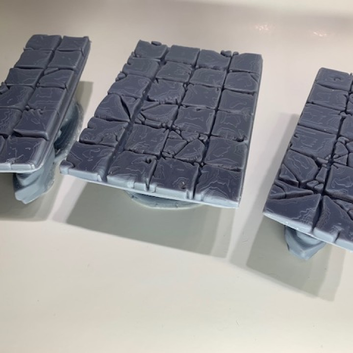 3D Printable Elevated dungeon tile by David Rardin