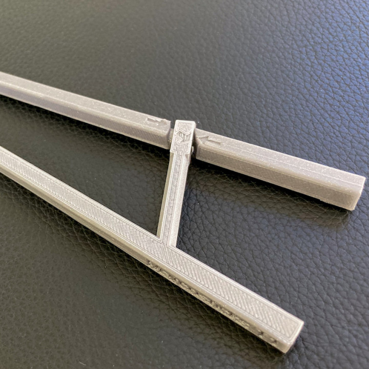 3D Printable Training Chopsticks by Marcosticks