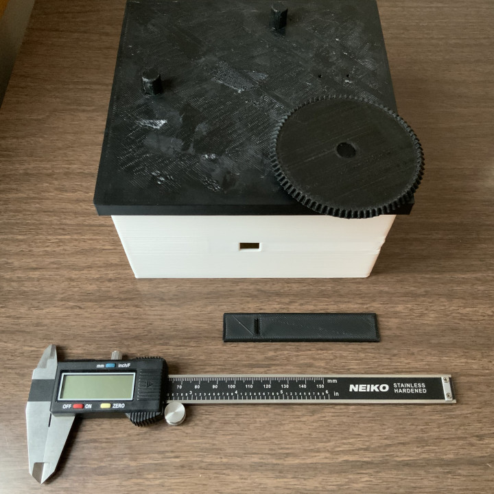 3D Printable Compact Open Source Automated Monochromator by Natalie Wieber