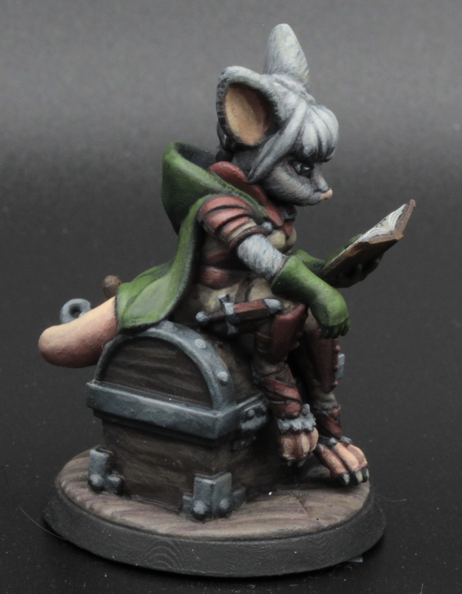3D Printable Mousefolk Rogue - Presupported by Naga Minis