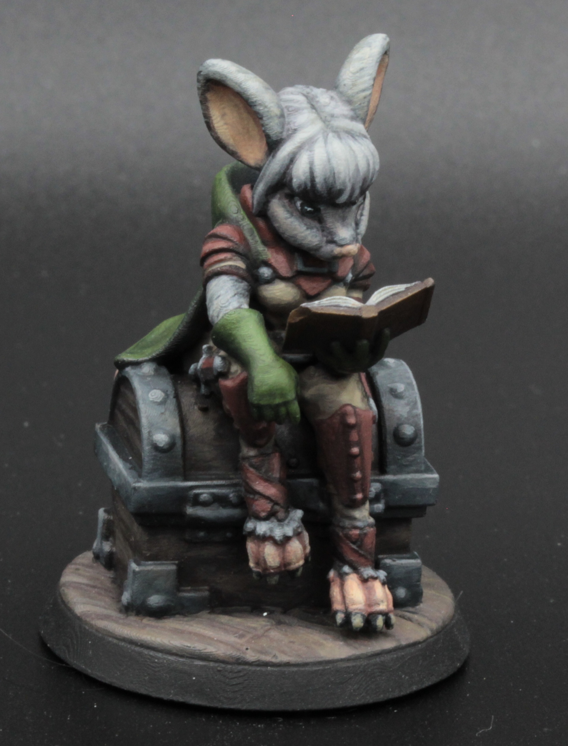 3D Printable Mousefolk Rogue - Presupported by Naga Minis