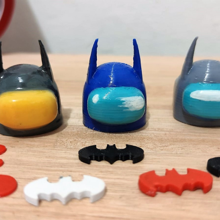 3D Printable Among US - Batman by chamunizu