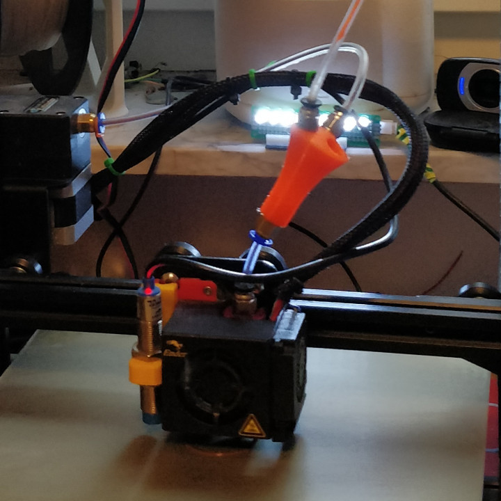 3D Printable Multicolor Filament Joiner 3:1 by Hans Maulwurf