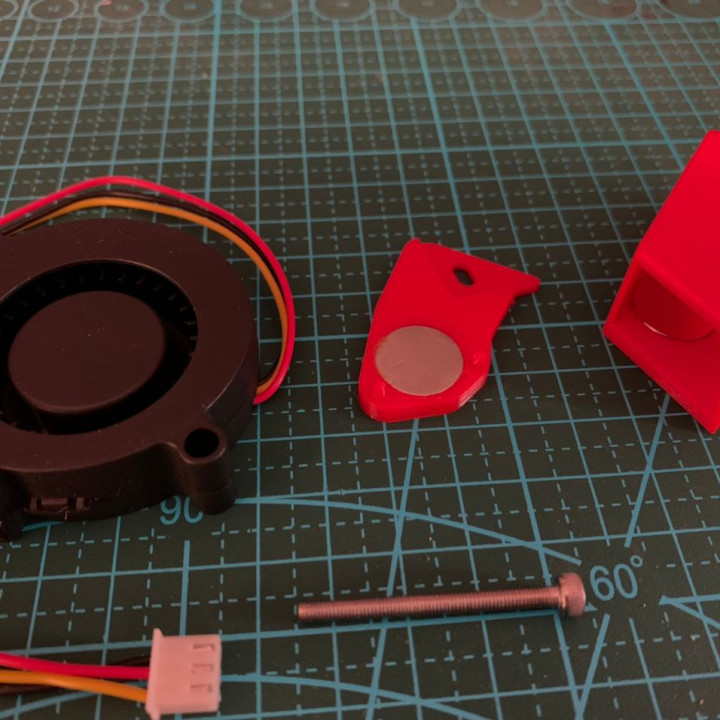 3D Printable Simple magnetic fan mount for titan aero by Lev Mishin