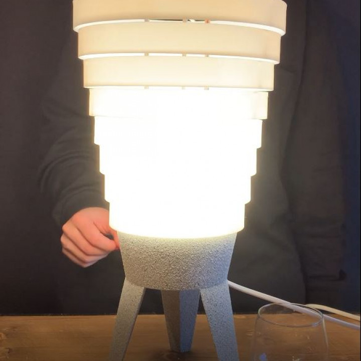 3D Printable Variable Table Lamp by adrian