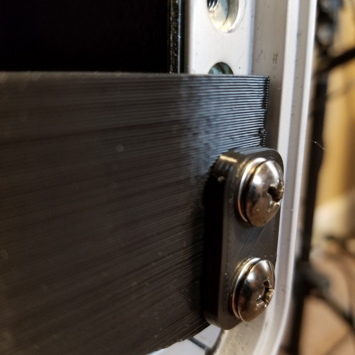 3D Printable 2U Rack Mount for Traynor SB500H by Evan R. Phinney