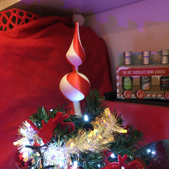 3D Printable Bicolor 3D printed Christmas Tree Topper by Mirco Rottermaier