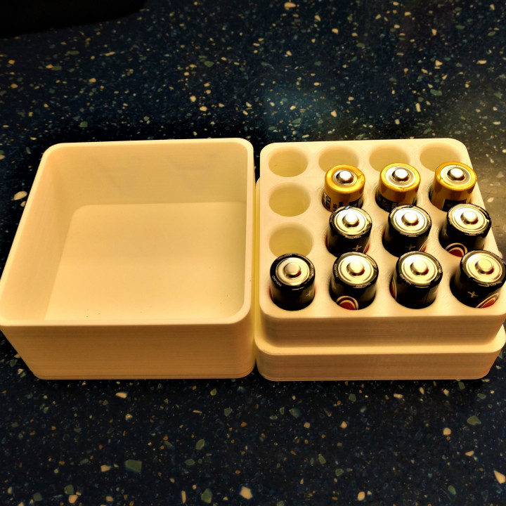 3D Printable AA & AAA Battery Holders by Eric Rubeck