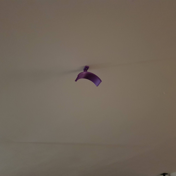 3D Printable Customizable VR headset ceiling hook by Jim Elvers