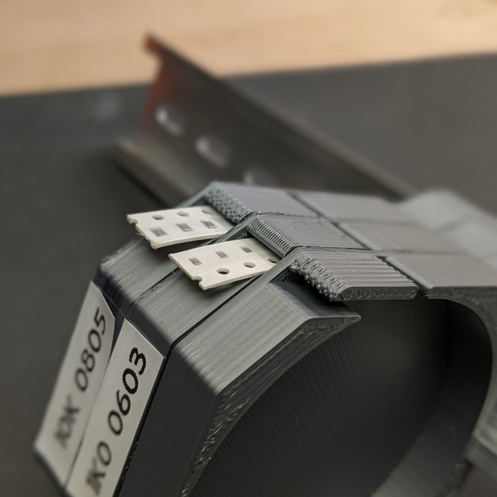 3D Printable DIN Rail SMD Parts Dispenser by Andy S.