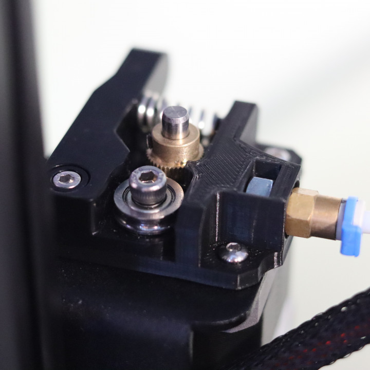 3D Printable Nut Feeder Upgrade for Ender3 and other by Sylvain