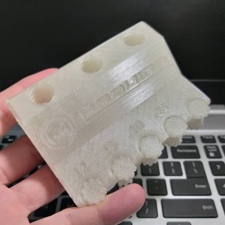 3D Printable Tabletop Tolerance Gauge by Maquina Engineering Studio