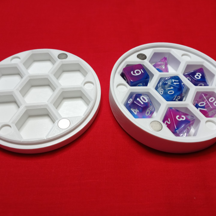 3D Printable Dice Box by Shane Love