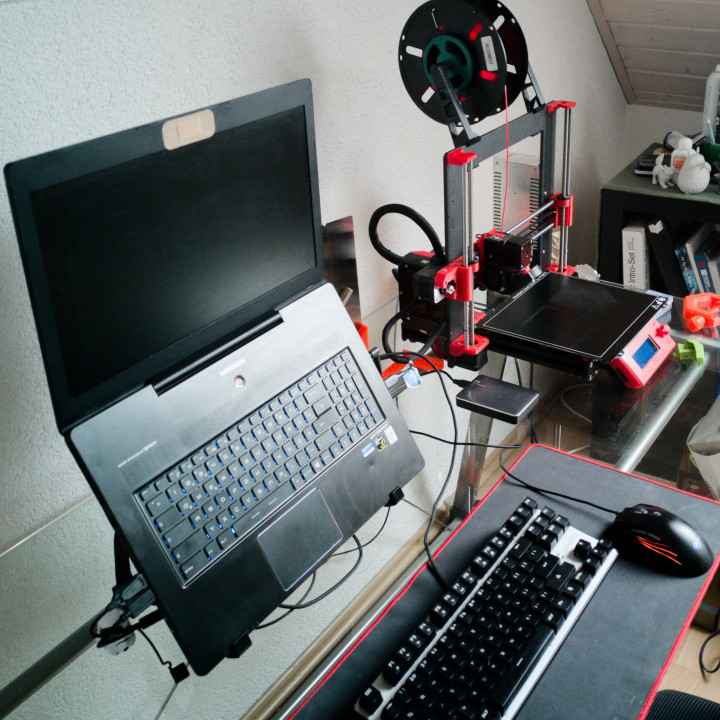 3D Printable Laptop Stand by Marvin