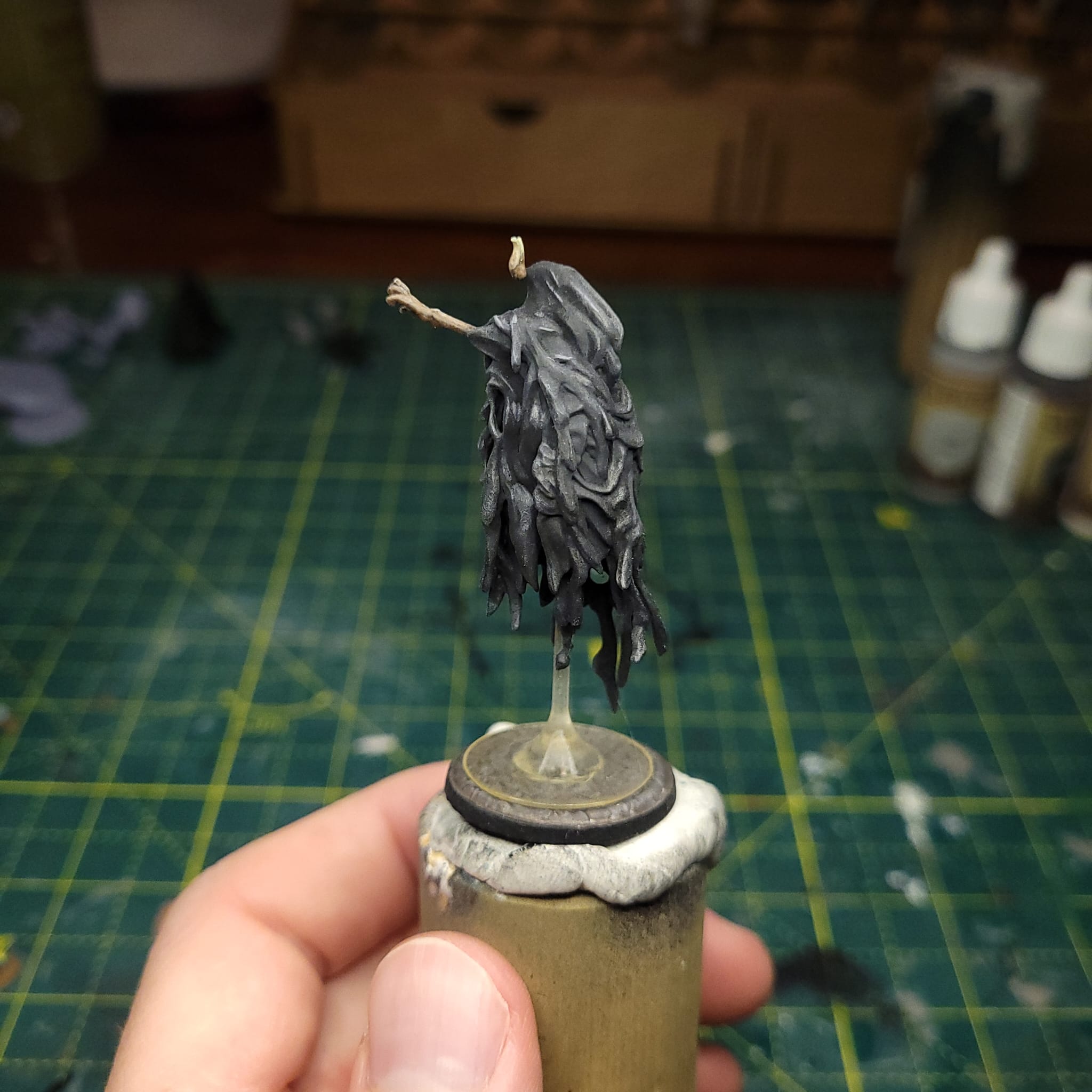 3D Printable Wraith - Tabletop Miniature (Pre-Supported) by YKS Miniatures