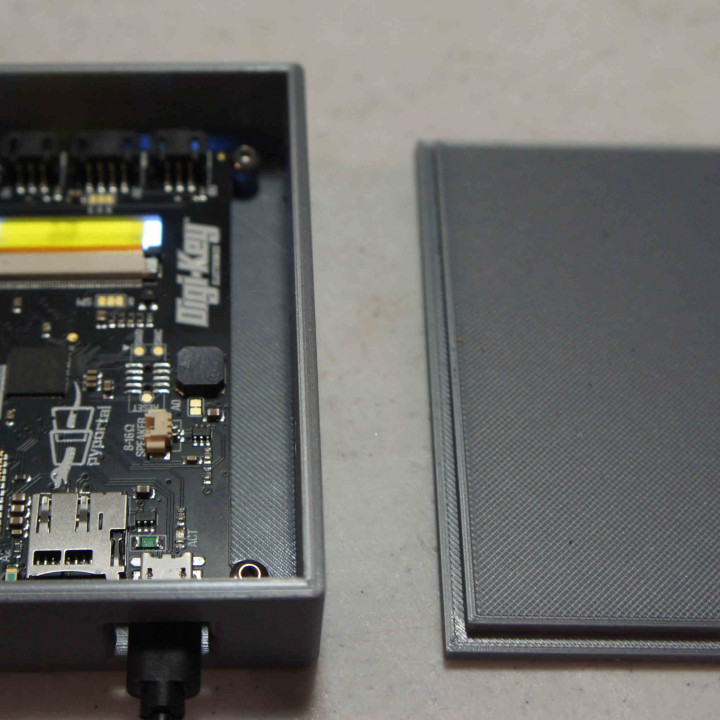 3D Printable PyPortal Case by Ken Santema