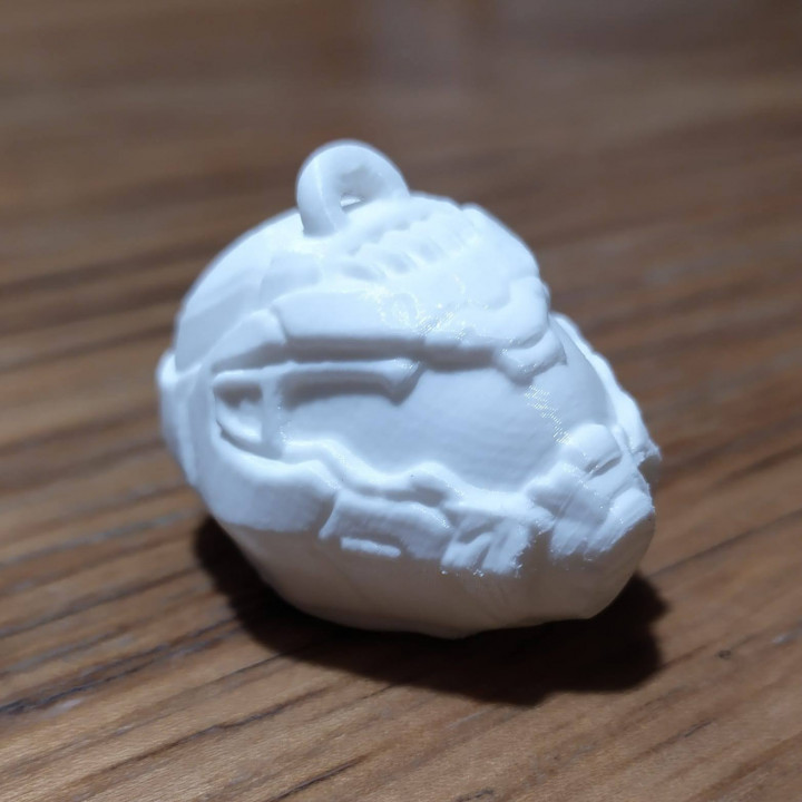 3D Printable Doom Guy Helmet Keychain by Alberto