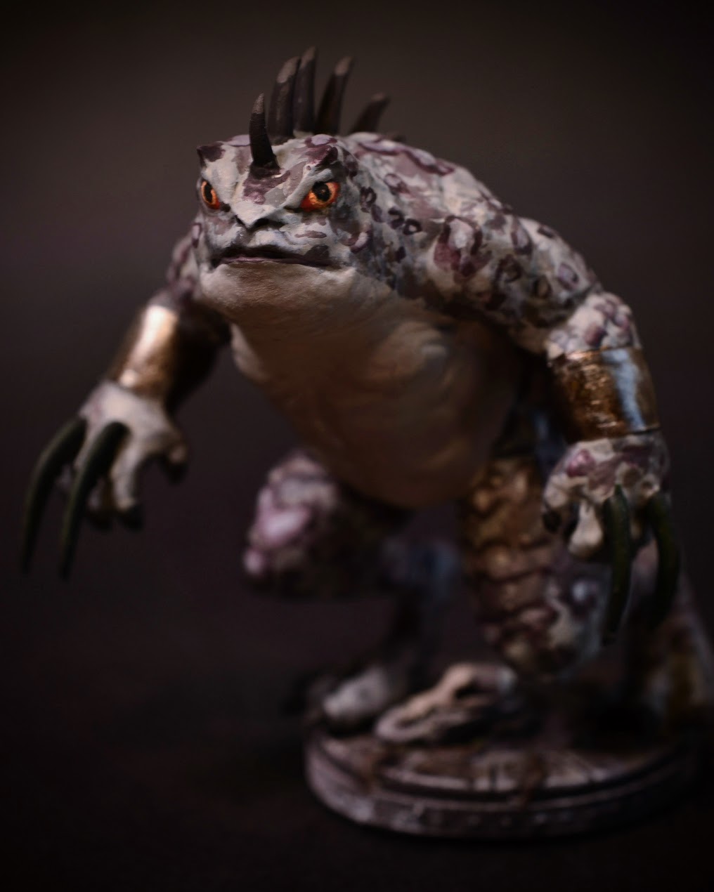 3D Printable Slaad (Gray) - Tabletop Miniature by Yasashii Kyojin Studio