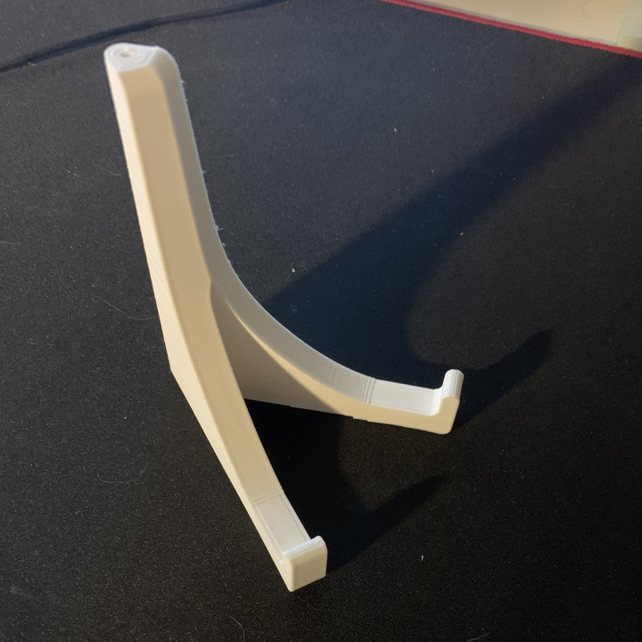 3D Printable Simple Phone Holder by Maximalian Kephart