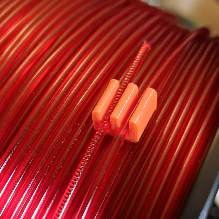 3D Printable Minimalist Filament Clips (1.75 & 2.85) by Allen