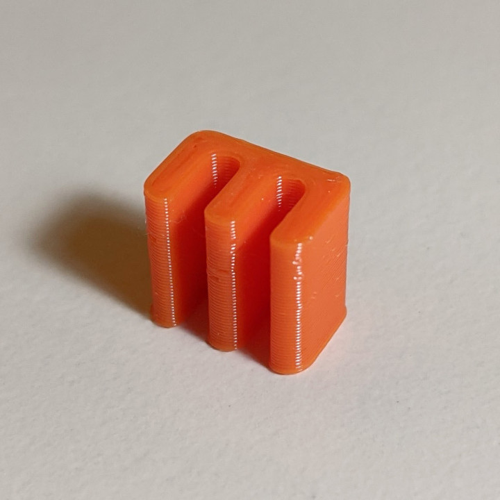 3D Printable Minimalist Filament Clips (1.75 & 2.85) by Allen