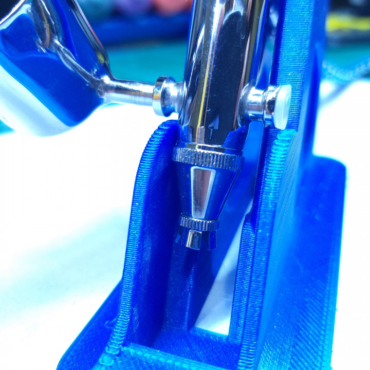 3D Printable Airbrush stand by Ricardo Kawada