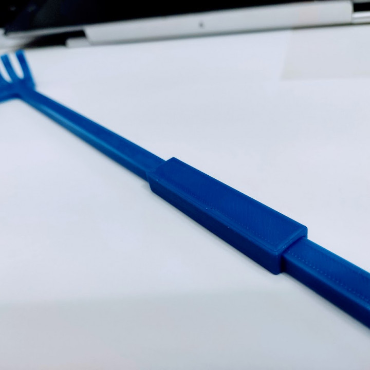 3D Printable Cartoon hand scratcher by Henrique Natalino