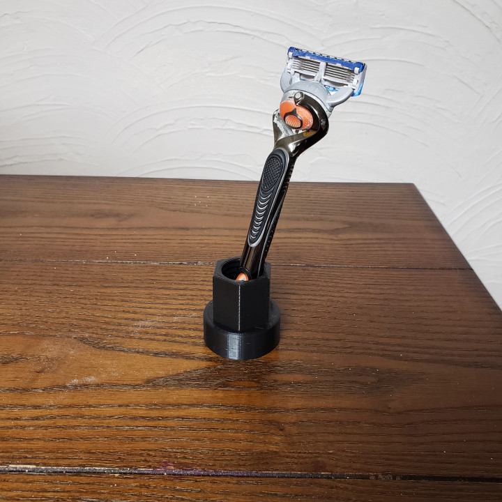 3D Printable Nut and Washer Razor Holder by Jake Warner
