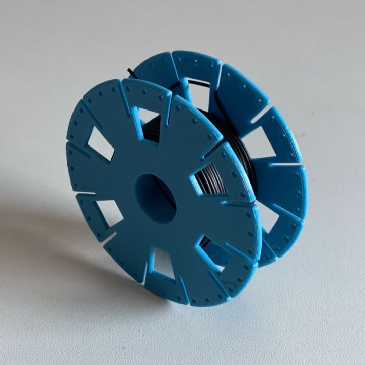 3D Printable FiBo - Filament Box by Piddey