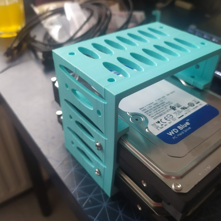 3D Printable A tray for 3.5 HDD by MauveFerret