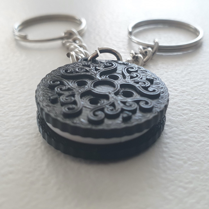 3D Printable Oreo style cookie valentines keychains by leandro almeida