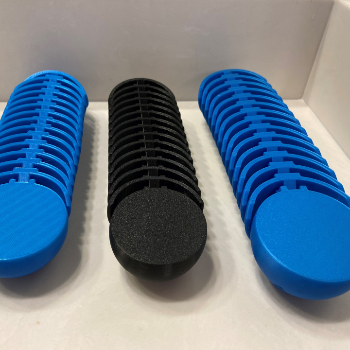 3D Printable Articulated Devil Bug by Kyle