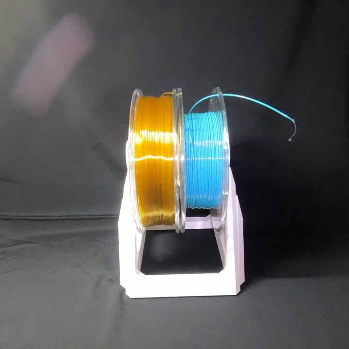 3D Printable FILAMENT HOLDER by Antonio