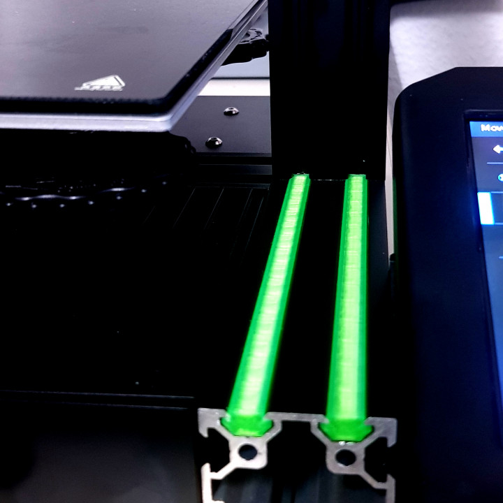 3D Printable Flush strip/cover to fill gap in 3d printer frame by D B