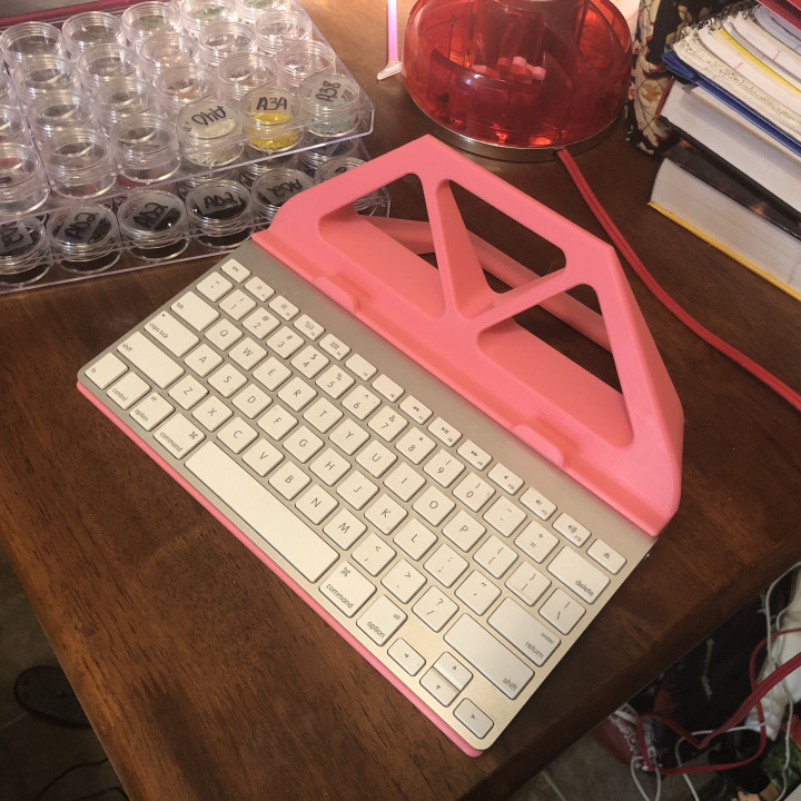 3D Printable Ipad keyboard stand by Dan Murphy