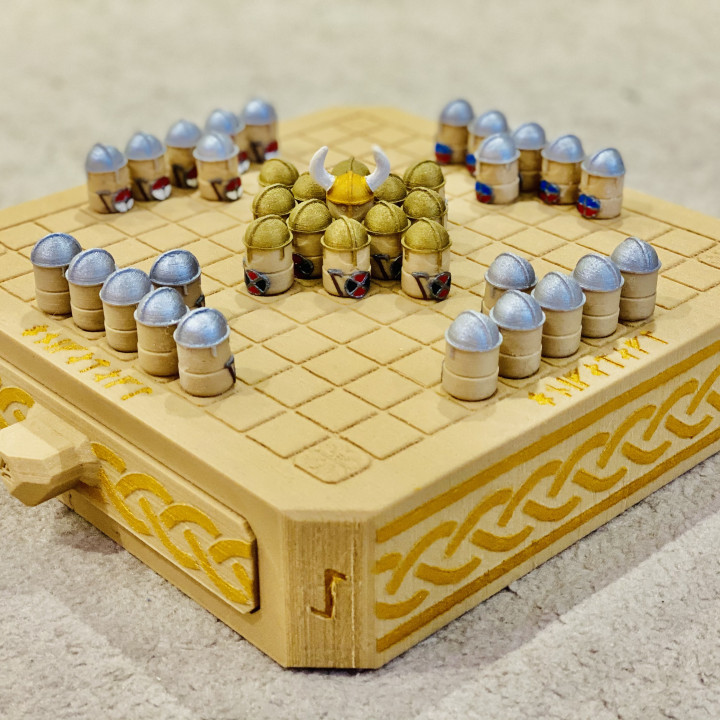 3D Printable Hnefatafl Board Game by Lazy Bear